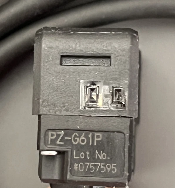 KEYENCE PHOTOELECTRIC SENSOR PZ-G61P, Square retro-reflective, PNP £40. ...