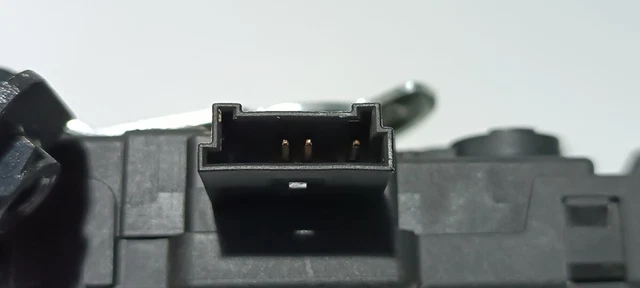 958467 SERRATURA PORTABAGAGLI/PORTIERA Per Land Rover Discovery Sport ...