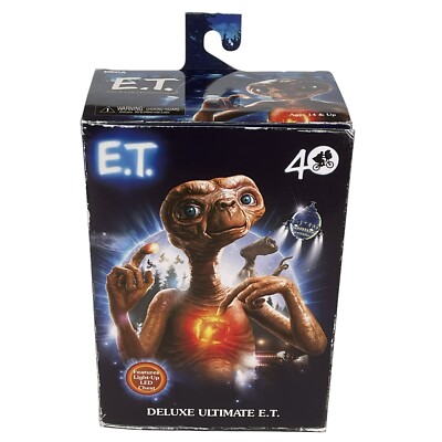 NECA E.T. THE Extra Terrestrial Deluxe Ultimate Light Up Chest Action ...