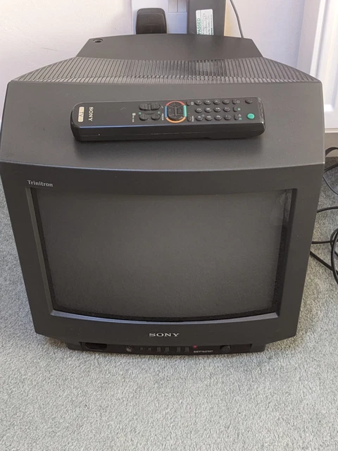 SONY TRINITRON COLOUR CRT TV KV-14T1U, Remote Control & Outer Box £90. ...