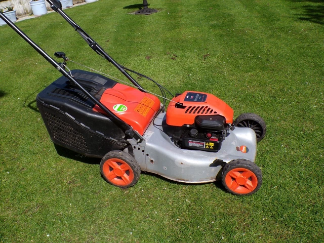 FLYMO PETROL LAWN Mower Self Propelled Mower With Grass Box Model ...