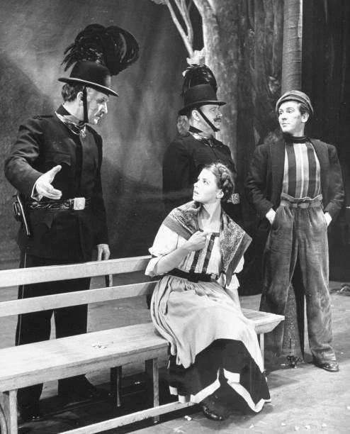 ACTRESS INGRID BERGMAN and Burgess Meredith performing in scen- 1940s ...