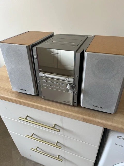 SILVER PANASONIC SA-PM28 Stereo System with 2 x SB-PM28 Speakers £100. ...