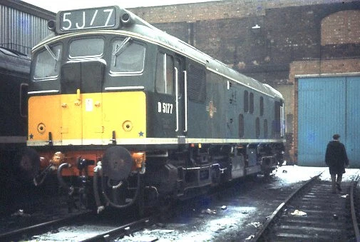 ORIGINAL COLOUR SLIDE of D5177 BR class 25 diesel loco £4.99 - PicClick UK