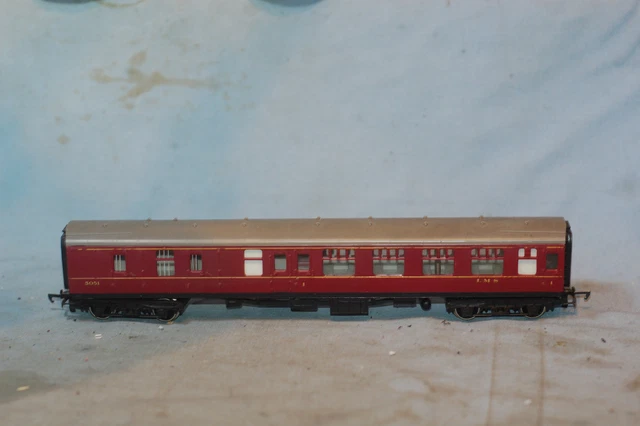 TRI-ANG R936 LMS Mk1 Corr. Brake Coach 5051 Maroon (No Box) £7.88 ...