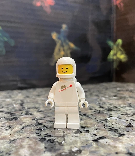 VINTAGE LEGO SPACE Classic White Spaceman Minifigure Astronaut $3.50 ...