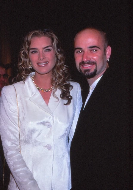 DIA BROOKE SHIELDS und Andre Agassi 1997 KB-format Fotograf P9-1-4-2 ...