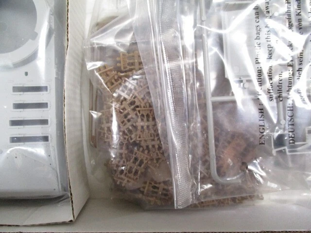 TRUMPETER NO.05527 1/35 WW2 German NbFz Neubaufahrzeug Multi-Turret ...