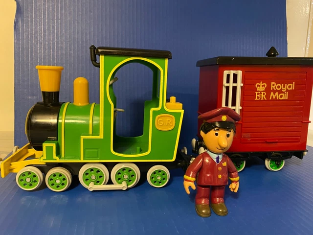 POSTMAN PAT TOY Friction Greendale Rocket Train With Royal Mail Wagon ...