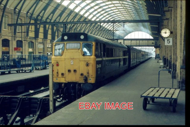 ORIGINAL 35MM SLIDE CLASS 31 LOCO NO 31409 AT KINGS CROSS 6/81 £3.50 ...