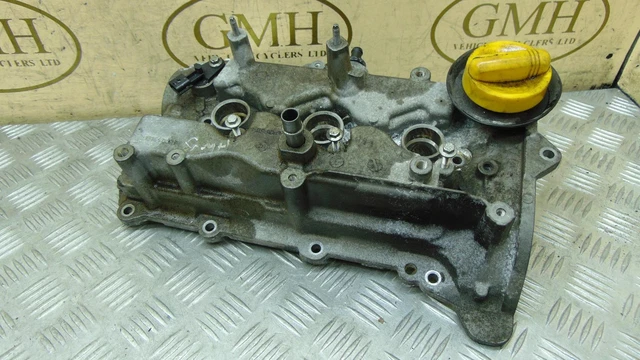 RENAULT CAPTUR CYLINDER Head Rocker Cover 132647109r Mk1 0.9 Petrol ...