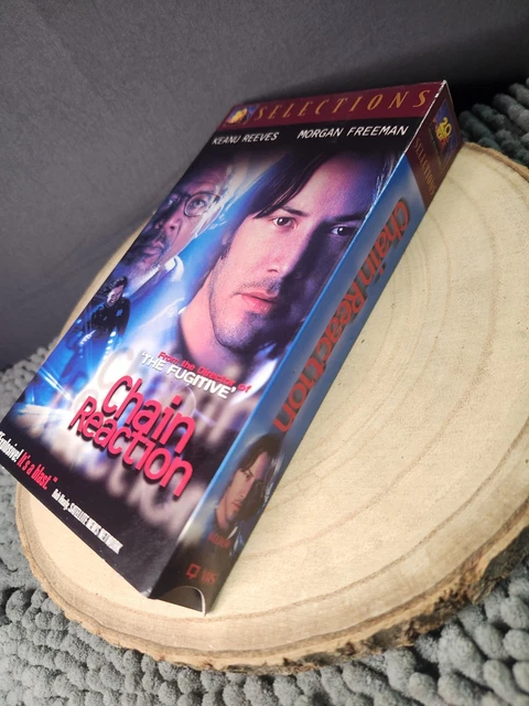 CHAIN REACTION (VHS, 1996) Keanu Reeves Morgan Freeman £6.34 - PicClick UK