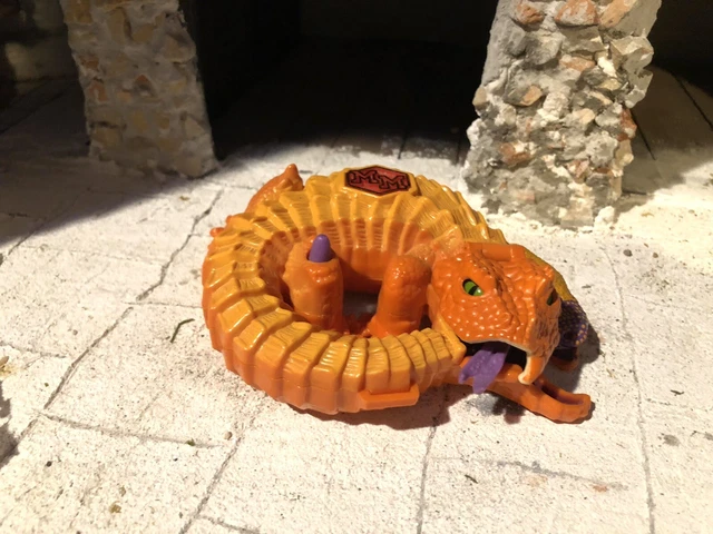 R2 MIGHTY MAX Doom Zone Bluebird Lashes Lizard Ideal EUR 24,90 ...