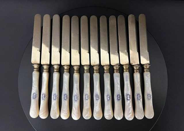 SERVICE DE 12 couteaux anciens en vermeil et nacre – Lavallée Orfèvre ...
