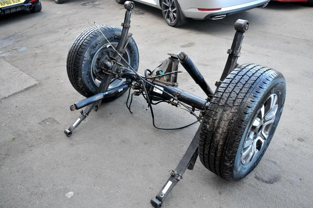 FORD RANGER WILDTRAK mk3 rear axle complete with differential JB3G-4001 ...