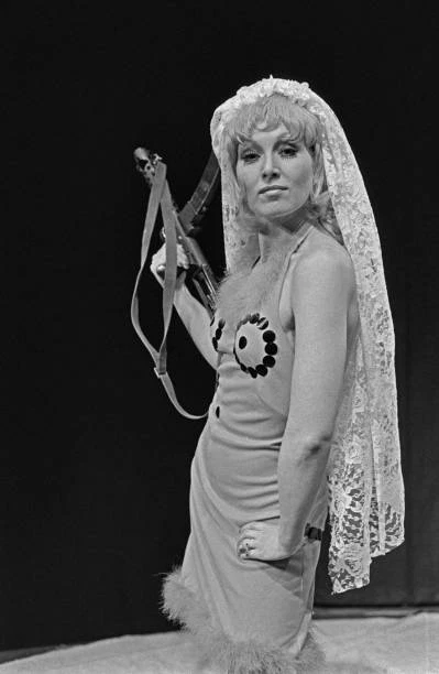 ENGLISH ACTRESS KATHERINE Schofield UK 1974 OLD PHOTO £5.59 - PicClick UK