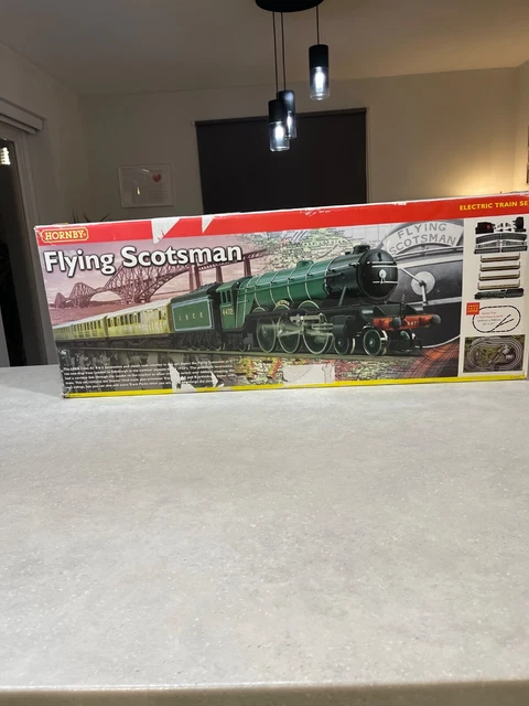 HORNBY R1039 FLYING Scotsman - Train Set - 00 Gauge Electric £104.72 - PicClick UK