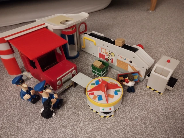 POSTMAN PAT TOYS including Sorting Office and Van £9.99 - PicClick UK