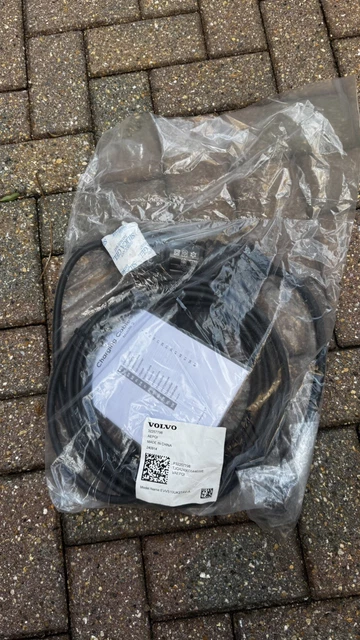 GENUINE VOLVO CHARGING Cable Xc40 C40 V60 Xc60 Xc90 Polestar Hybrid Uk ...