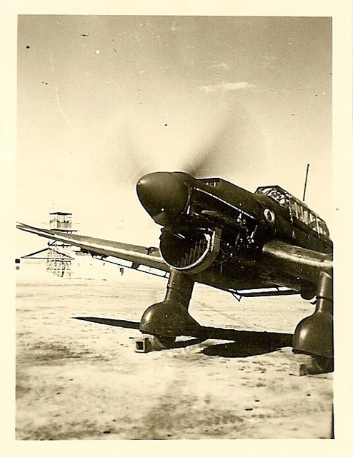 **BEST! FRONT VIEW Luftwaffe Junkers Ju-87 STUKA Bomber Warming its ...