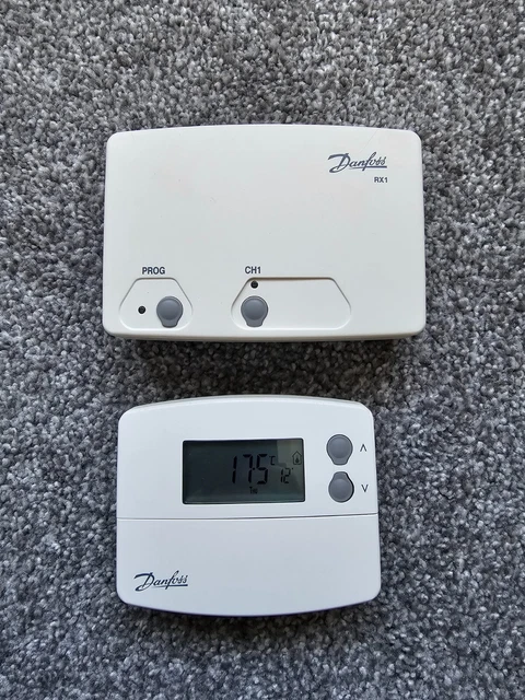 DANFOSS TP5000I-RF + RX1 5/2 DAY Wireless Programmable Thermostat Plus ...