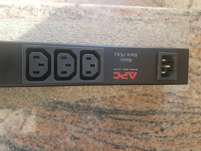 APC AP 9568 Zero U BASIC RACK-MOUNT PDU UNIT - 10 Amp 15x socket USATO ...