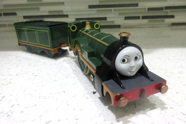 TOMY TRACKMASTER THOMAS & Friends EMILY avec moteur de train motorisé ...