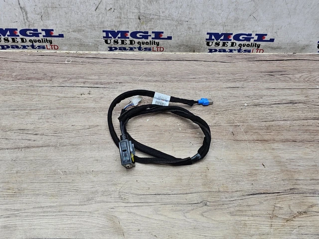 HYUNDAI TUCSON NX4 USB STECKDOSE MIT KABEL 96120-N9500 2021-2024 EUR 64 ...