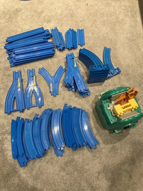 THOMAS THE TANK Engine Tomy Trackmaster Blue Track Bundle 89 Pieces ...