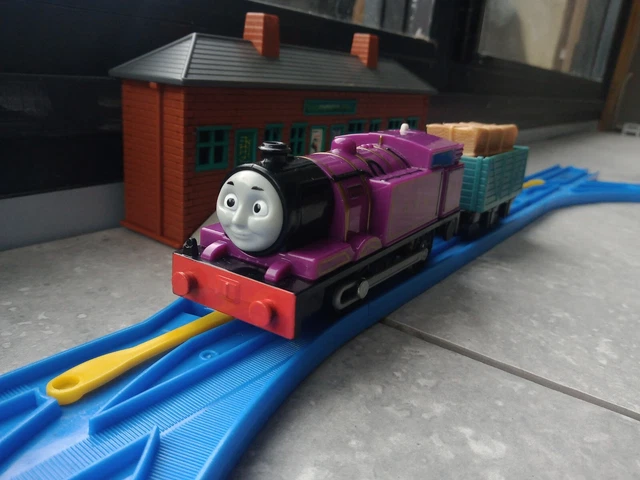 THOMAS AND FRIENDS Trackmaster Revolution motorised Ryan train with ...