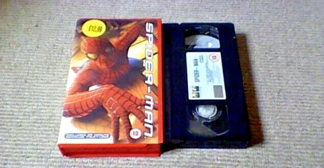 SPIDER-MAN UK VHS VIDEO 2002 Sam Raimi Stan Lee Tobey Maguire Kirsten ...