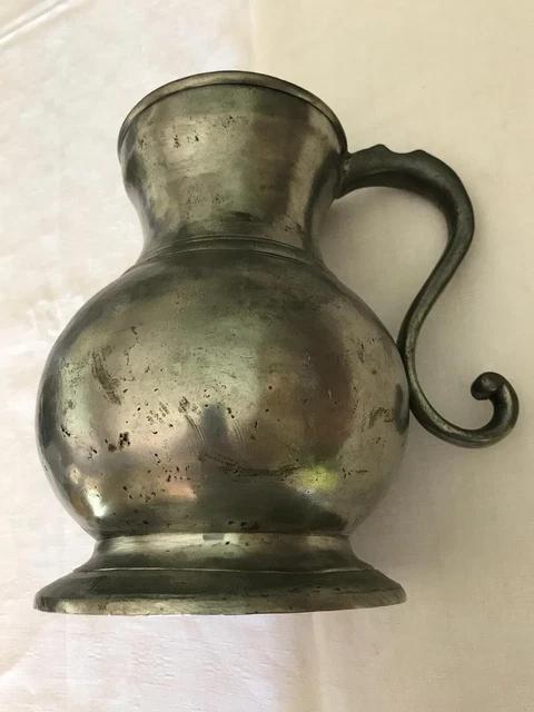 ANCIENNE CRUCHE, CARAFE, Pichet en Etain, Signée Les Etains de Paris ...