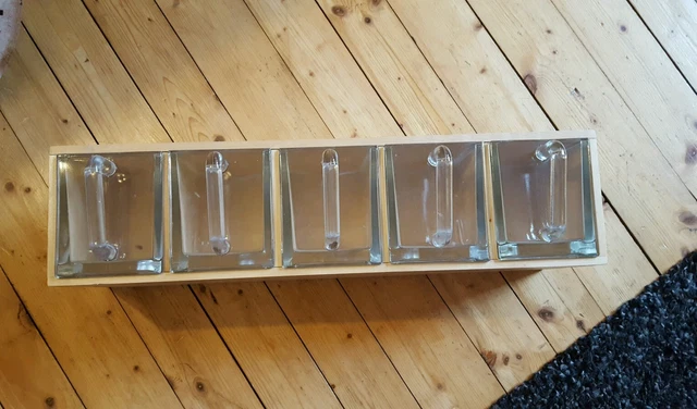 Stilvolle Ikea Förhöja Wandregal Mit Glas Fotos