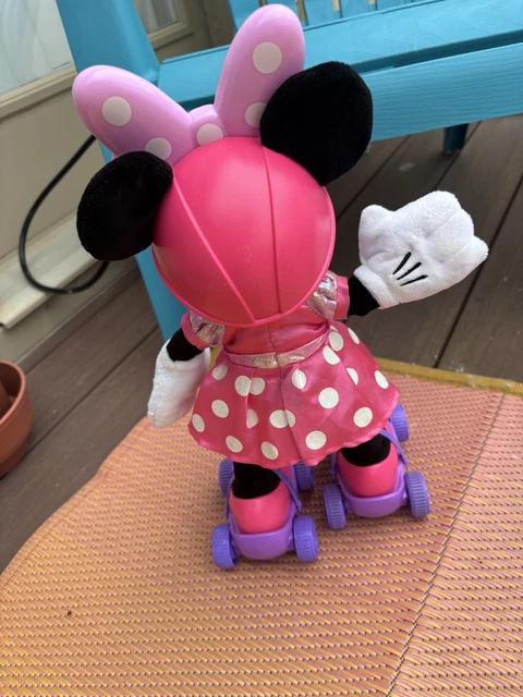 DISNEY MINNIE MOUSE Interactive Roller Skating Talking/Singing Plush ...