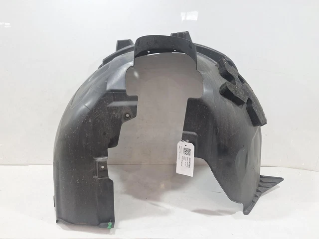 2020 VOLVO XC40 Mk1 Front Right Wheel Arch Liner 32241407 £66.00 ...
