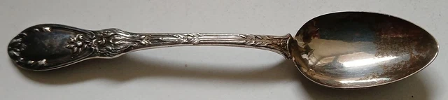 CUILLER EN ARGENT massif a décor d’un panier de fleurs et rinceaux. EUR ...