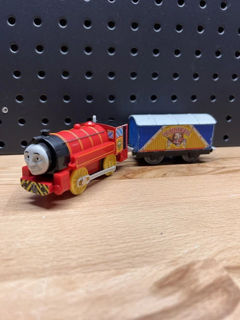 THOMAS & FRIENDS Trackmaster Lot Gator Motorized Engine 2013 Cargo Car ...