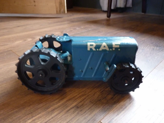 RARE VINTAGE TRIANG R.a.f Tractor No.2 Tinplate Clockwork Toy Working 8 ...