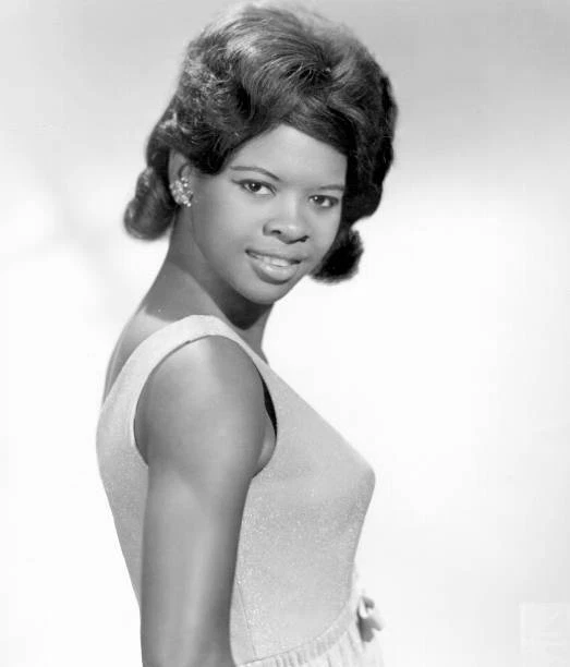 IRMA THOMAS POSED Studio Portrait Of Irma Thomas 1 Old Music Photo $9. ...