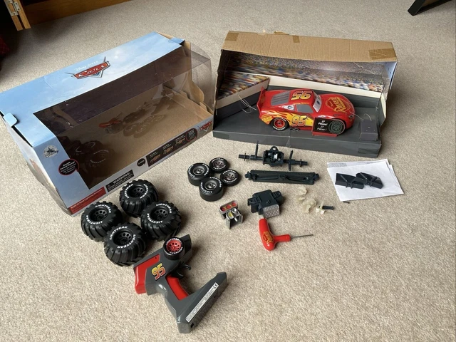 DISNEY PIXAR CARS Lightning McQueen Build-to-Race Remote Car + COMPLETE ...
