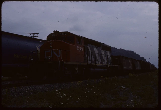 BH.DDB2.CN1988 ORIGINAL SLIDE Canadian National SD40-2W #5249 at Arnold ...
