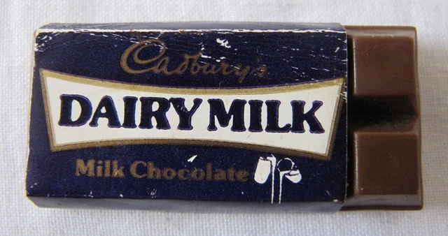 VINTAGE CADBURYS DAIRY Milk Chocolate Bar Plastic Pin Badge 1980'S 40Mm ...