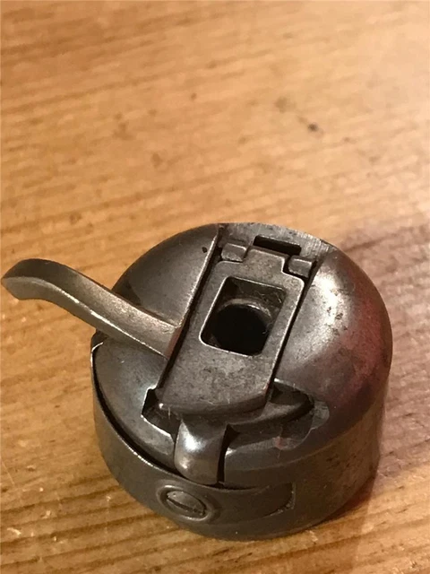 837A VINTAGE 15K Singer Sewing machine Bobbin Case Simanco 15277 £4.99 ...