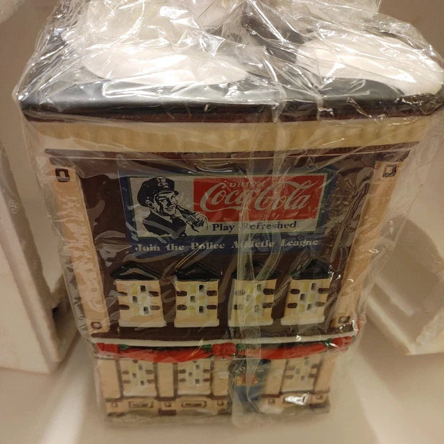 VINTAGE COLLECTORS COCA-COLA Town Square Collection City Hall Great ...
