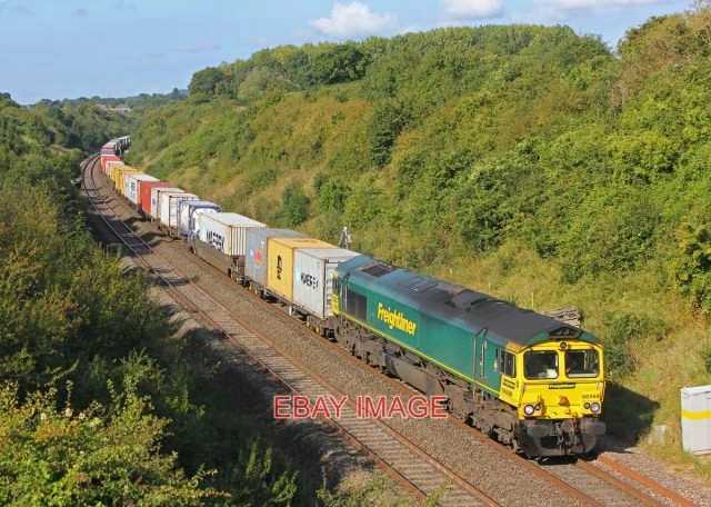 PHOTO CLASS 66 Loco No 66568 Near Thingley 2017 £1.50 - PicClick UK