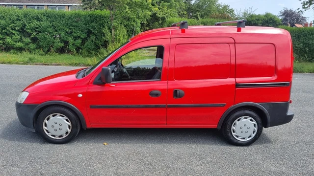 VAUXHALL COMBO 1700 Red 1.3 Cdti Ex Royal Mail 2010, 12 Months Mot ...