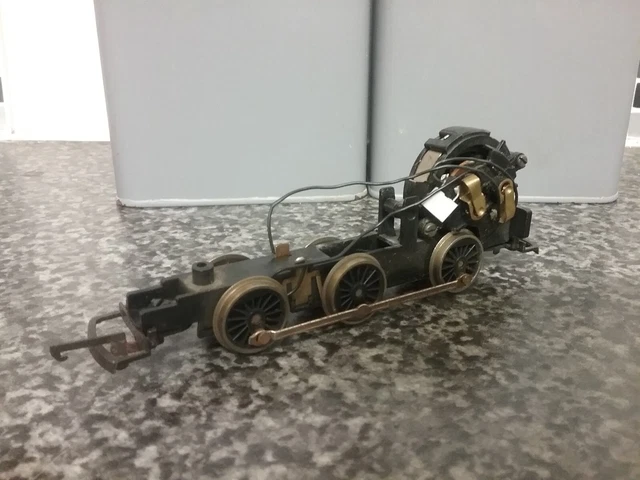 OO GAUGE LIMA 0-6-0 Motorised Chassis Runner Spares Or Repairs £8.00 ...