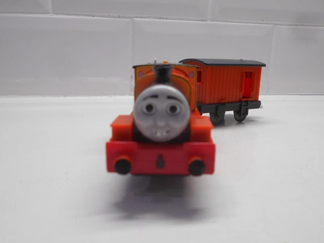 TOMY TRACKMASTER THOMAS the tank engine battery train billy and coach £ ...