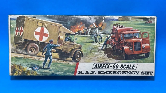 VINTAGE AIRFIX MILITARY OO Scale RAF Emergency Ambulance Plastic Model ...
