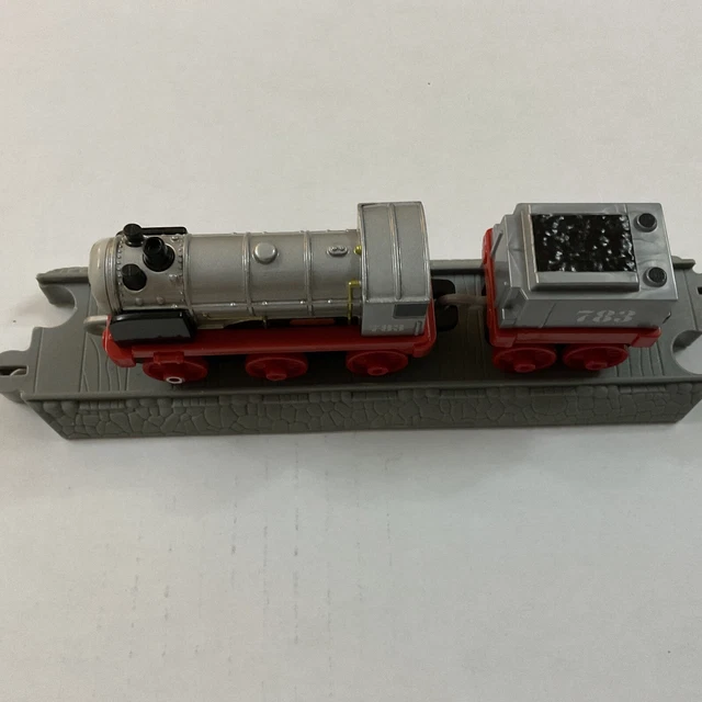 THOMAS & FRIENDS Trackmaster Push Along Metal Train Engine Merlin The ...